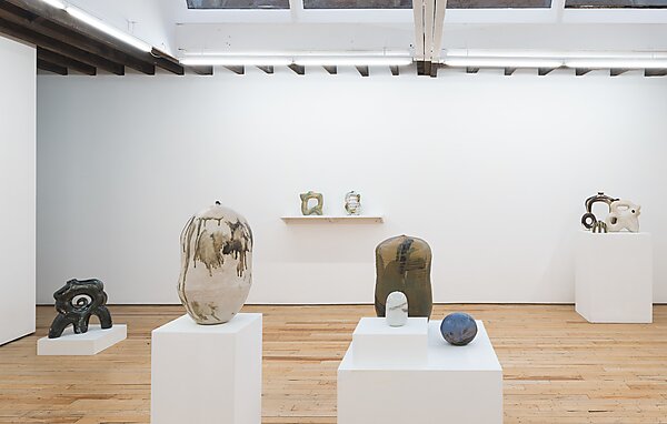 Miwa Neishi and Toshiko Takaezu's Ceramics Trace History in “Harmony of ...
